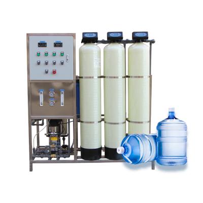 China 500lph 1000lph Solar Panels Seawater Desalination RO Plant Desalination Of Sea Water Machine For Drinking Ro Water Treatment for sale