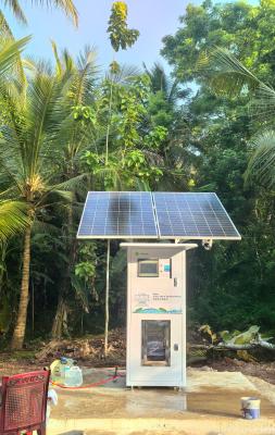 China Energy Saving Solar Water Vending Machine 800G RO System Battery Powered Commercial for sale