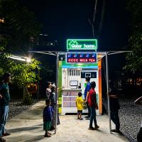 China Solar Powered Container Bubble Tea Shop – A Complete Off-Grid Beverage Business Solution for sale