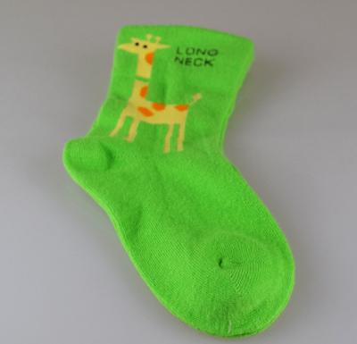 Cina Cotone che tricotta i calzini variopinti dei bambini con jacquard/ricamo/logo di stampa in vendita