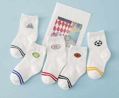 Cina L'autunno che tricotta i calzini variopinti dei bambini/sport dei bambini colpisce con forza la sensibilità della mano molle in vendita