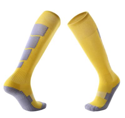 Cina Adatti i calzini su ordinazione/calzini di calcio gioventù di bianco o di giallo di sport in vendita