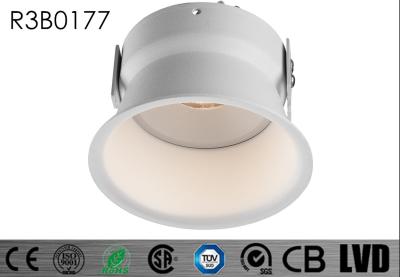 Cina La PANNOCCHIA di alluminio rotonda esile IP54 della disposizione 7W Dia90*H71MM 2700-3000K con la lente Dimmable 25deg del PC ha riparato l'hotel messo Downlights in vendita