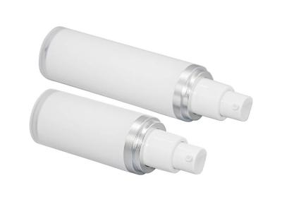 中国 注文のアクリルPPプラスチック空気のないポンプをびん詰めにする15ml 30ml容量を着色しなさい 販売のため