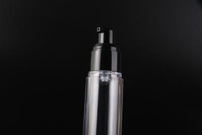 Cina Alta qualità 50ml senz'aria COME bottiglia cosmetica, bottiglie senz'aria nere di UKMS16 15ml-30ml-50ml in vendita