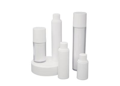 中国 丸型15ml 30ml 50mlの空気のないびんの詰め替え式システム 販売のため