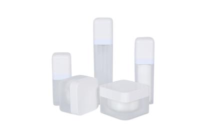 중국 아크릴 사각형 15/30/50ml 얼굴 수분화병 매트 하얀 로션 토너어 가족 피부복 판매용