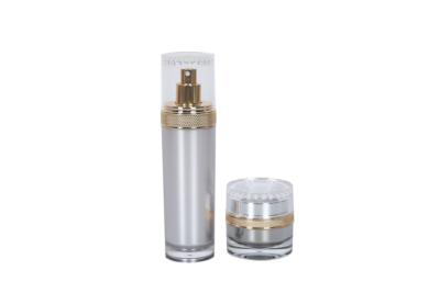 Cina Insieme d'imballaggio cosmetico della lozione del cilindro dell'essenza della bottiglia 50ml del giro di fronte del barattolo acrilico della crema in vendita