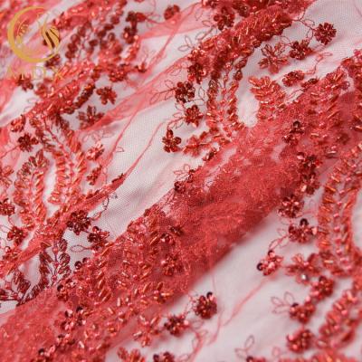 Cina Lunghezza fatta a mano ricamata rossa in rilievo del pizzo 91.44cm solubile in acqua in vendita