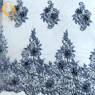 Cina Grey Lace Fabric Mesh Embroidered su misura alla moda ha bordato il tessuto nuziale in vendita