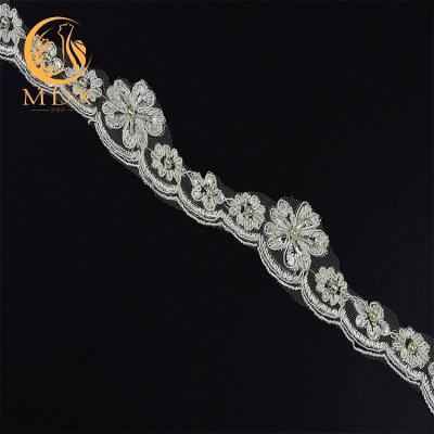 Cina L'OEM ha tricottato il ricamo su ordinazione Mesh With Beads molle della disposizione del pizzo del fiore 3D in vendita