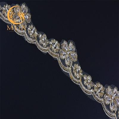 Cina L'OEM ha tricottato il ricamo su ordinazione Mesh With Beads molle della disposizione del pizzo del fiore 3D in vendita