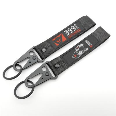 China Personalized Battle Cry Keyring - 399Km/h & Bear Mascot Design - Rugged Carabiner for Urban Adventurers for sale