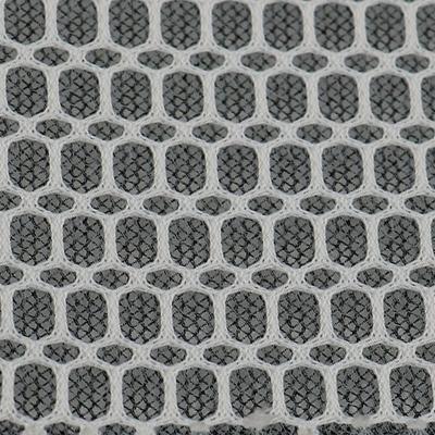 China Material de malla 3D gris de 3 mm de 100% de malla de poliéster Tejido absorbente de humedad en venta
