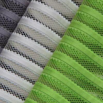 Cina 2 mm 290 gm tessuto a maglia poliesterica materiale a maglia traspirante 100% poliester in vendita