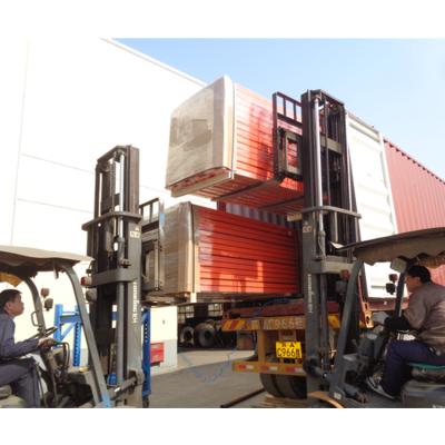China Corrosion Protection Heavy Duty Sheet Metal Stacking Pallet Rack Beam Racking Storage for sale