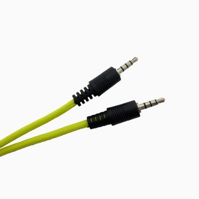 Cina Cable audio video RCA personalizzato AUX3.5mm Maschio a Maschio Assemblaggio del cavo di imbracatura 106 in vendita
