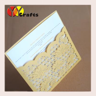 Cina Progettazione romantica elegante del fiore dell'oro di stile della tasca di carta dell'invito di nozze in vendita