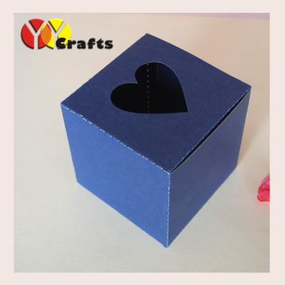 China Heart Wedding Gift Boxes cake box simiple big free logo paper for sale