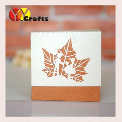 China Maple leaf couple wedding gift boxes for cake or candy , 250g pearl paper for sale