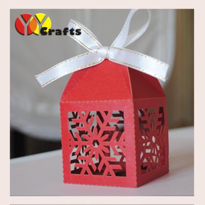 China Laser Cut Candy Gift Boxes Merry Christmas Snow Snowflake Design for sale
