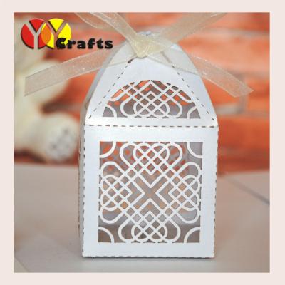 China Heart shape white mini wedding favor candy chocolate candy box for sale