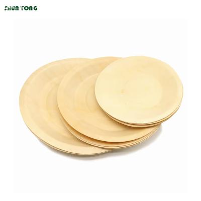 China Eco Friendly Round Disposable Wooden Plate Birch Poplar Wood Bulk for sale