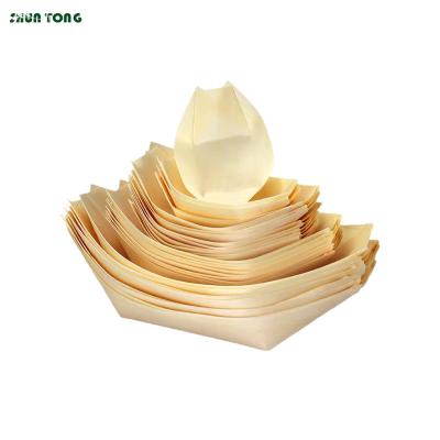 China Boat Shaped Biodegradable Disposable Wooden Plate Serving Trays ODM for sale