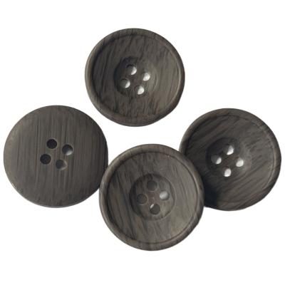 Cina Il poliestere di legno d'imitazione abbottona i fori 32L 4 con poco Rim For Sewing in vendita