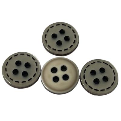 中国 4つの穴18mm Silkedの印刷物のワイシャツのBlounesの衣類のプラスチック シャツのボタンの使用 販売のため