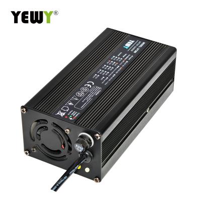 Cina caricatore elettronico d'argento LifePo4 di potere del caricabatteria di 6a 48v 5a in vendita
