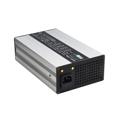 Cina caricabatteria portatile del crogiolo di litio di 36V 20A EV Li Ion Charger in vendita