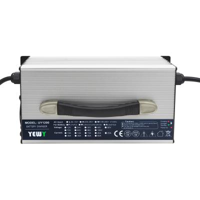 Cina 25 amp 36 caricabatteria portatile versatile del caricatore del carretto di golf di volt LiFePO4 in vendita