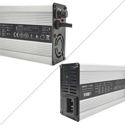 Chine 14.6V 30Ah LiFePO4 Battery Pack Charger With 240W Output Power à vendre