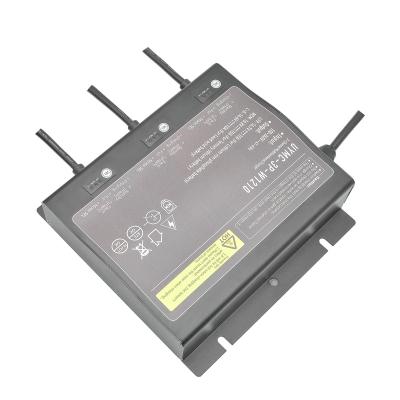 China Carregador automático de baterias de lítio de 12 V 10 A 3 bancos, impermeável, para transporte de mercadorias por barco no porto à venda