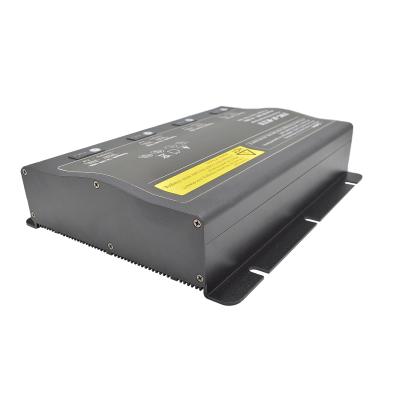 Cina Caricatore automatico di batterie portatile 12V 10A 40A a 4 banche di potenza Li-ion AGM Lifepo4 e-ricksha in vendita