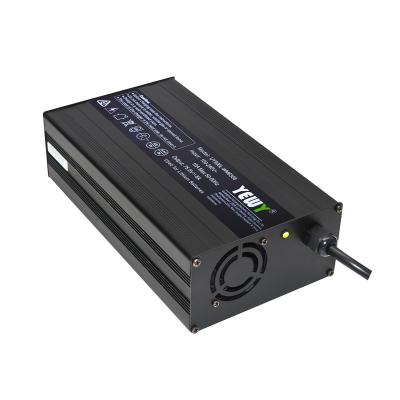 Cina 24v powerful battery charger for Forklifts and Shifting Tools in vendita