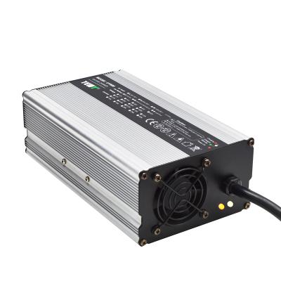 China Aluminium legering motorfietsbatterijoplader 12v 24v Uitgang LED-display voor veiligheid en efficiëntie Te koop