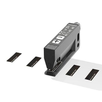 China KIM07-0304P Industrial Control Automation KUM08-0307P KIM07-0304N 7mm Slot Label Sensor PNP IP64 for sale