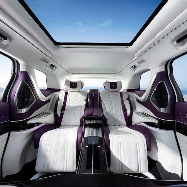 VOYAHの夢みる人のビジネス家族のための贅沢な旗艦MPV EV 7の座席Lantu EV車