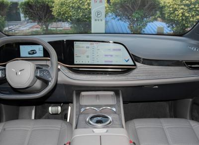 Cina 202/253 KW Motor Hongqi Limousine Auto elettrica con velocità massima di 200 Km/h e lunghezza di 4925mm in vendita