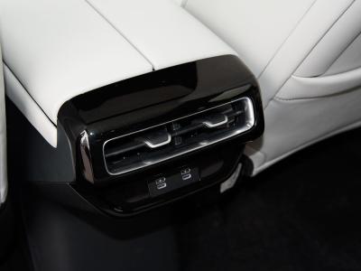 Cina Potenza motore 350kW SUV completamente elettrico Honda S7 Long Range 650km Fast Charging EV Nuovo Hot Selling con tetto solare per la famiglia in vendita