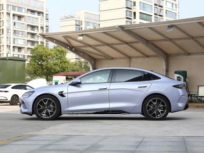 Cina 2025 BYD Veicolo elettrico Sigillo EV Smart Modello 650KM Long Range 80,64kWh Batteria Fast Charging Hot Sell con tetto solare in vendita