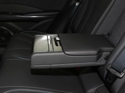 Cina 2025 BYD EV Car Seal AWD Performance Long Range 600KM Fast Charging Electric Car Quattro ruote motrici Veicolo elettrico con tetto solare in vendita