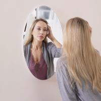 China Oval Frameless Wall Mounted Makeup Mirror 1.8CM Thickness for sale