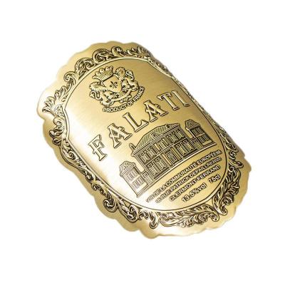Cina Etichette metalliche riciclabili per carta Forma personalizzata Decorazione regalo festa di compleanno Imbottitura di bottiglie di vino Adesivi in vendita