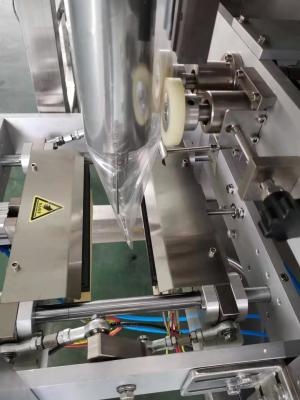 Cina macchina imballatrice del sacchetto liquido della macchina di rifornimento dell'imballaggio del sacchetto del succo della macchina di rifornimento del sacchetto dell'acqua potabile in vendita