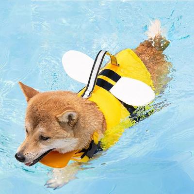 Cina Giubbotto di salvataggio leggero per animali non scivoloso con passo a passo per animali da compagnia abbigliamento da esterno impermeabile in vendita