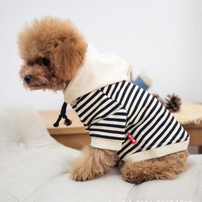 Cina Design senza bottoni morbido e traspirante Abbigliamento per cani olografico con motivo ricamato in vendita