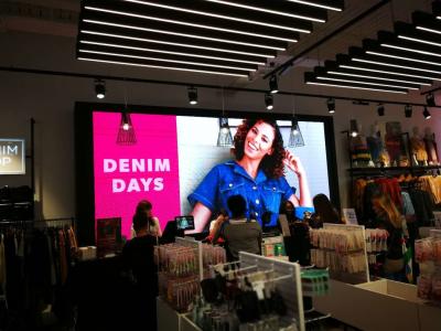 Китай 1000*500 мм фиксированный полноцветный светодиодный дисплей P3.9 для коммерческих помещений продается